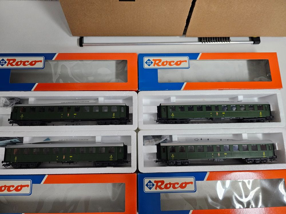 ROCO 44466 X 4 voitures 3cl. CFF dès1.-fr (Neu (gemäss Beschreibung ...