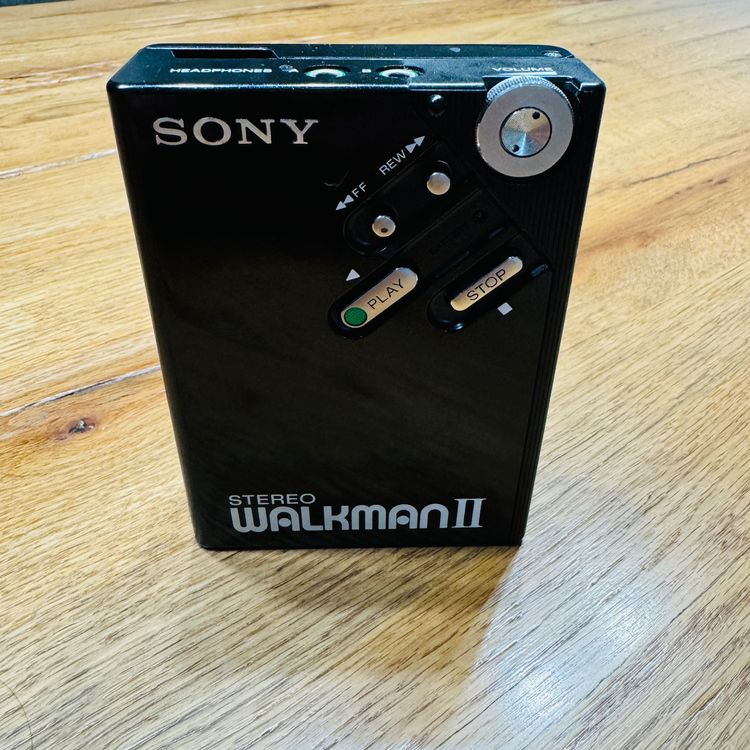Sony Walkman II WM-2 schwarz (Defekt) in Vorderthal für CHF 150 – mit ...