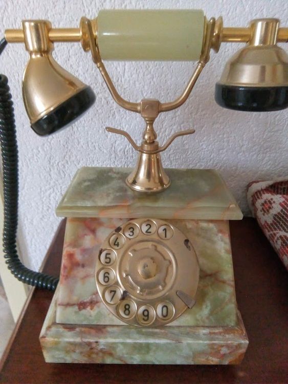 Vintage Antikes Stein Telefon aus den 60er Jahren (Gebraucht) in ...