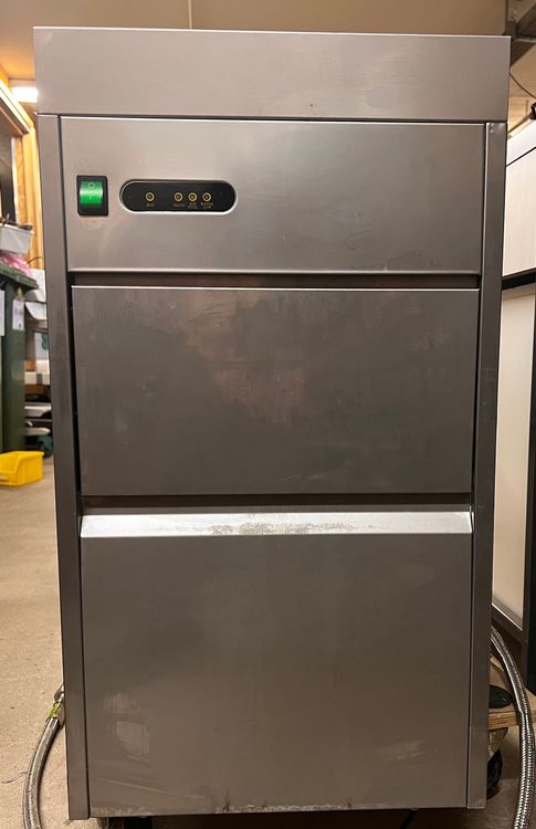 Eismaschine Automatic Ice Maker IB-40l | Kaufen auf Ricardo
