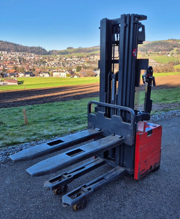 Deichselstapler, Ameise LINDE 4.2 m Hubhöhe & INITIALHUB (Gebraucht) in ...