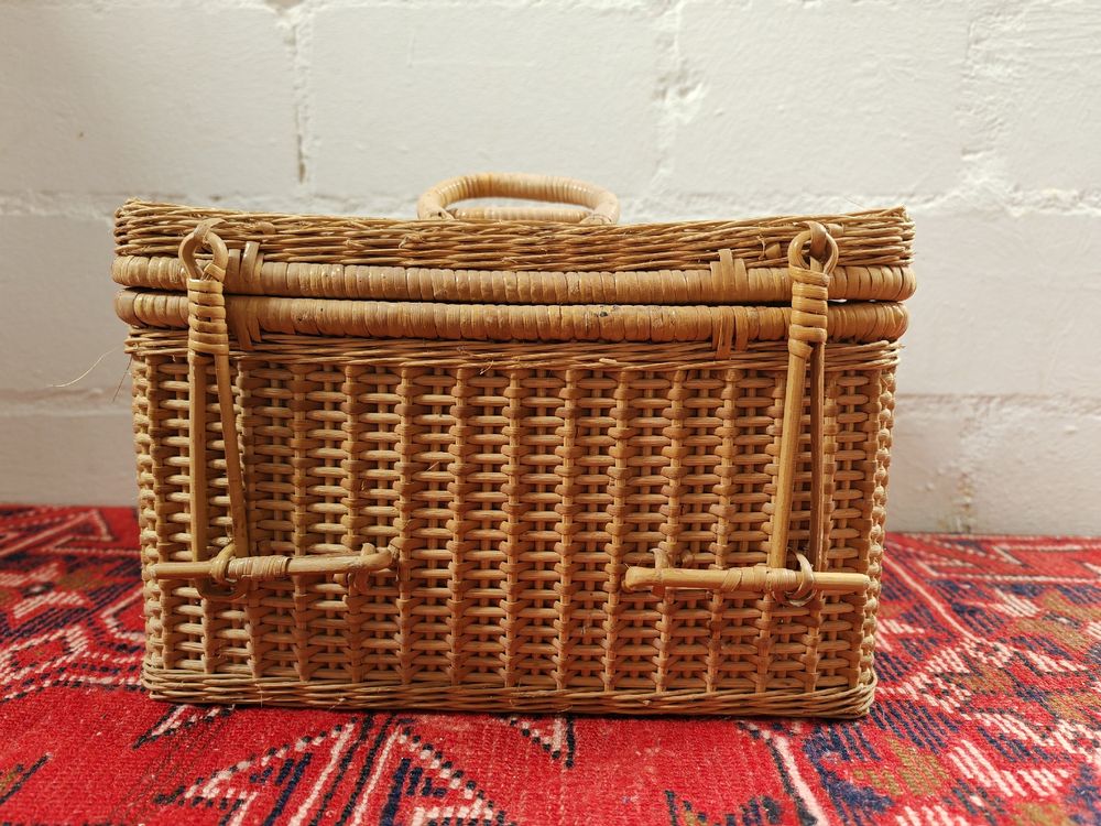 Vintage Picknick Korb aus Korbweide, sehr gut erhalten. (Gebraucht) in ...