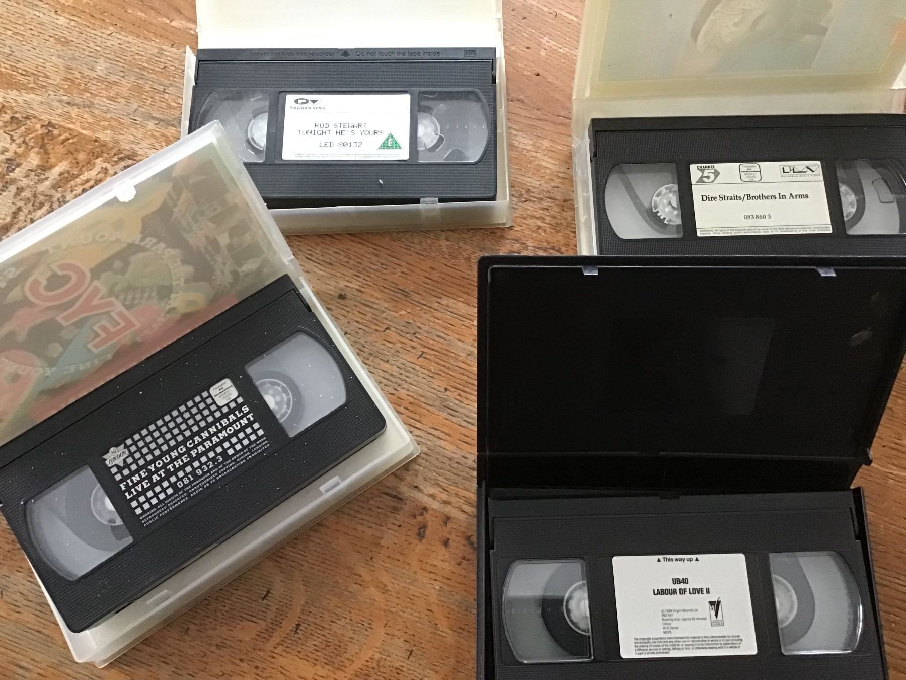 Lot 4 K7 vidéo VHS concerts Dire Straits … (Gebraucht) in Fully für CHF ...