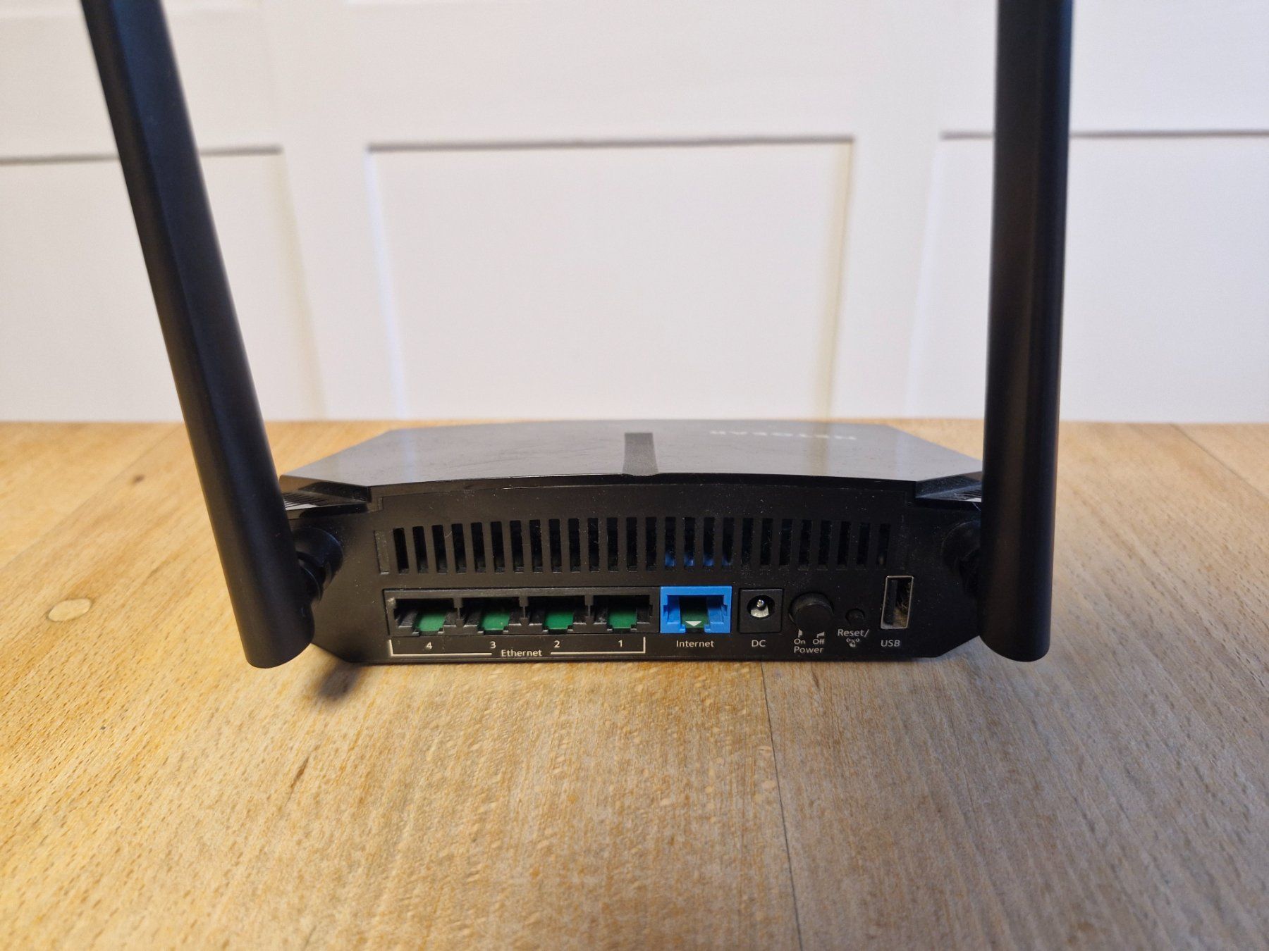 Netgear Router AC1200 WiFi Router, Modell R6120 2/2 (Gebraucht) in ...