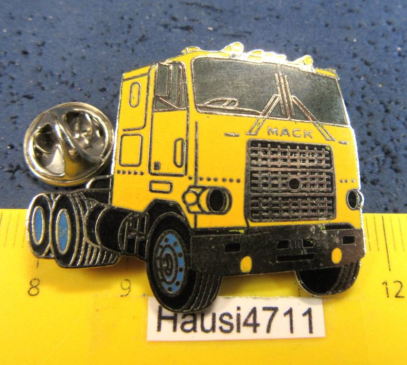 MACK USA TRUCK LKW PIN ENAMEL SILBRIG 38X34mm GROSSSSSS | Kaufen auf ...
