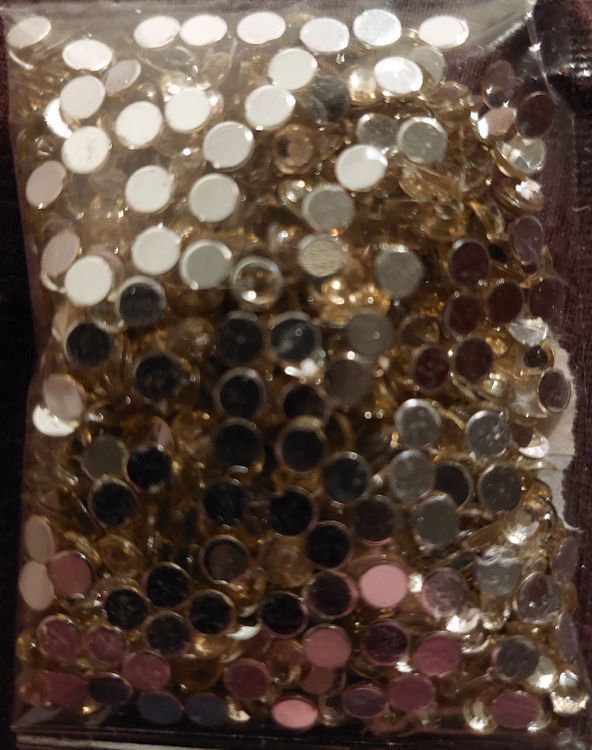 Strasssteine zum Basteln (Neu (gemäss Beschreibung)) in Unterseen für CHF 2 – mit Lieferung auf ...