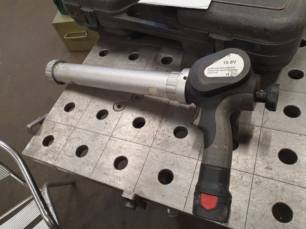 Gyso Akku Auspresspistole (Gebraucht) in Emmenbrücke für CHF 100 – mit ...