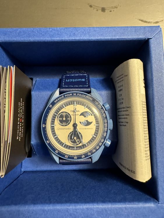 Swatch x Omega: MISSION TO THE SUPER BLUE MOONPHASE (Neu und originalverpackt) in Sorengo für ...