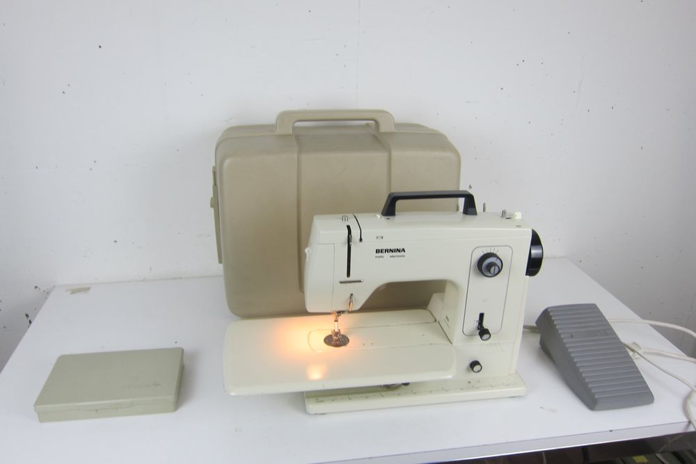 Nähmaschine Bernina 803 mit Koffer (Gebraucht) in für CHF 130 – mit ...