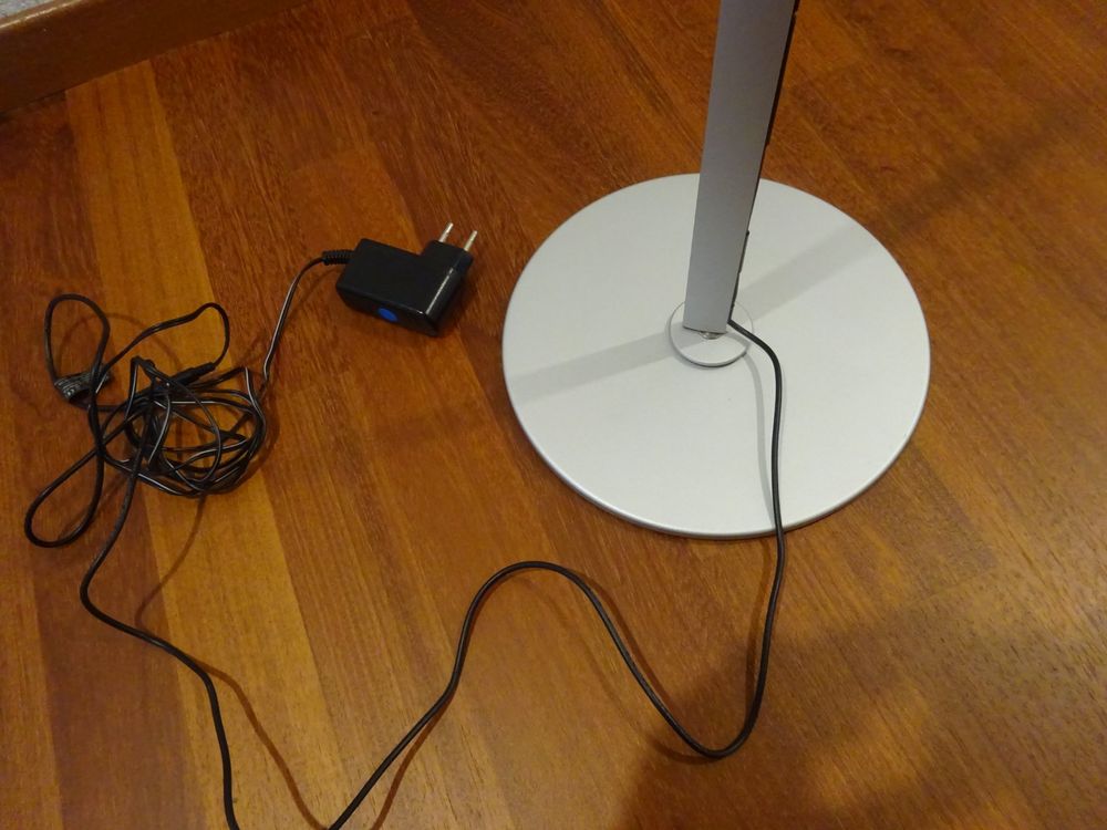 Equo Floor LED Lese-Stehleuchte (Gebraucht) in Birmenstorf für CHF 65 ...