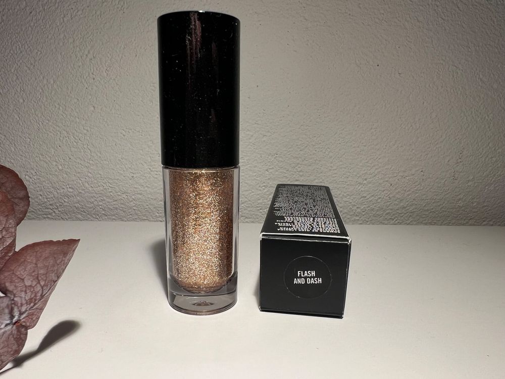 Dazzleshadow Liquid Flash and Dash – MAC (Neu und originalverpackt) in für CHF 25 – mit ...