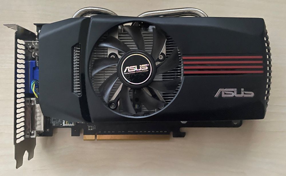 ASUS nVidia GeForce GTX 550 Ti (1 Go) (Gebraucht) in Marly für CHF 37 ...