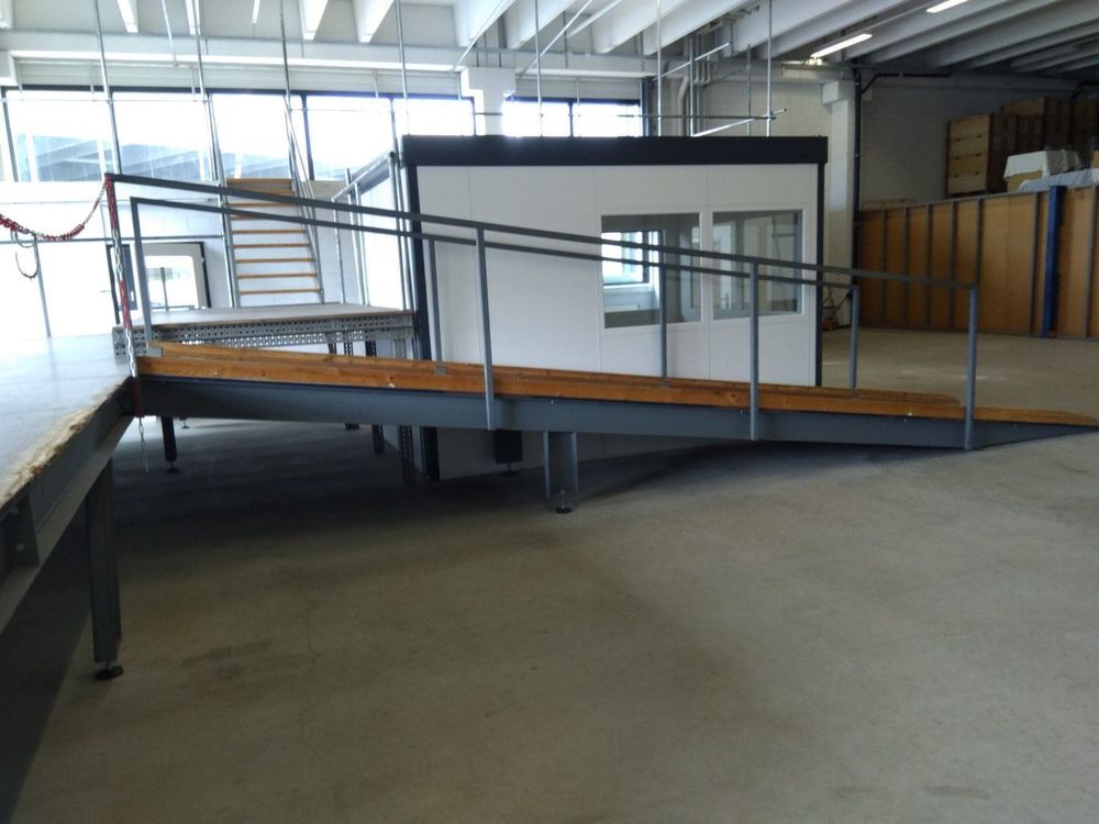 Bühne Podest Rampe für LKW Ent-/Belad | Kaufen auf Ricardo