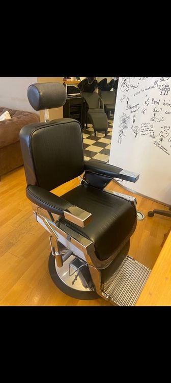 Coiffeurstuhl 2 Coiffeur stühle gemäss Bilder Guter zustand | Kaufen auf Ricardo