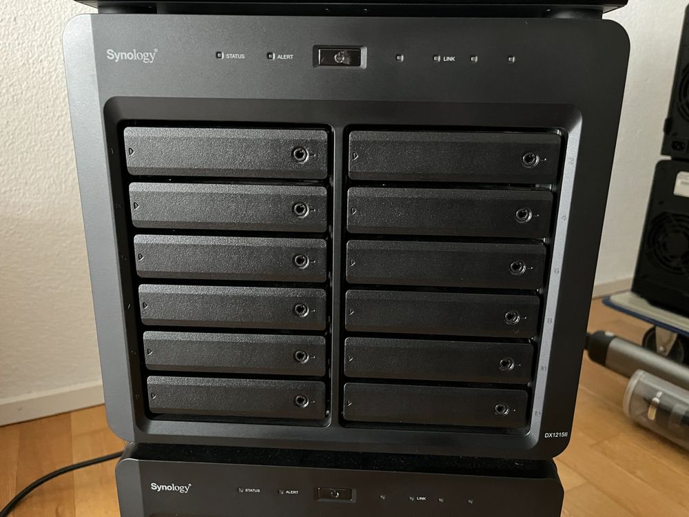 Synology DX1215II 12-bay Expansion Unit (Gebraucht) in Rupperswil für ...