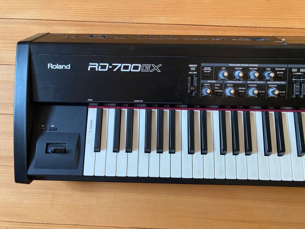 Roland RD-700 GX Stage Piano (occasion) | Kaufen auf Ricardo