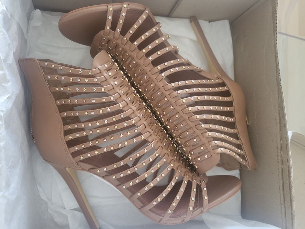 Chaussures à talons (Gebraucht) in Lausanne für CHF 21 – nur Abholung ...