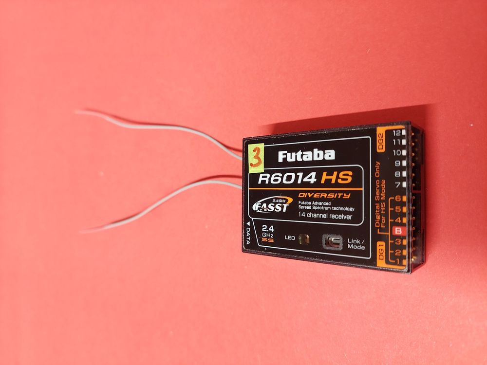 Futaba Empfänger R6014HS / 2.4Ghz | Kaufen auf Ricardo