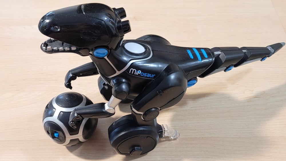 WowWee Miposaur Roboter, Schwarz-silber, mit TrackBall (Gebraucht) in ...