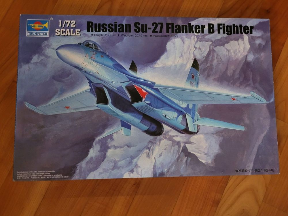Russian Su-27 Flanker B Fighter 1/72 | Kaufen auf Ricardo
