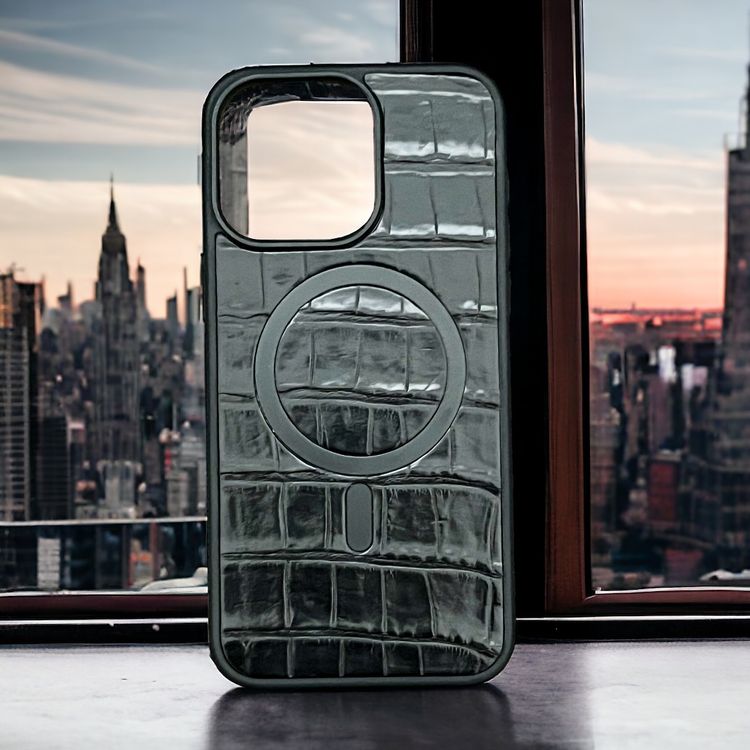 iPhone 15 Pro Max Alligator Case | Magsafe Mike Botticelli | Kaufen auf ...