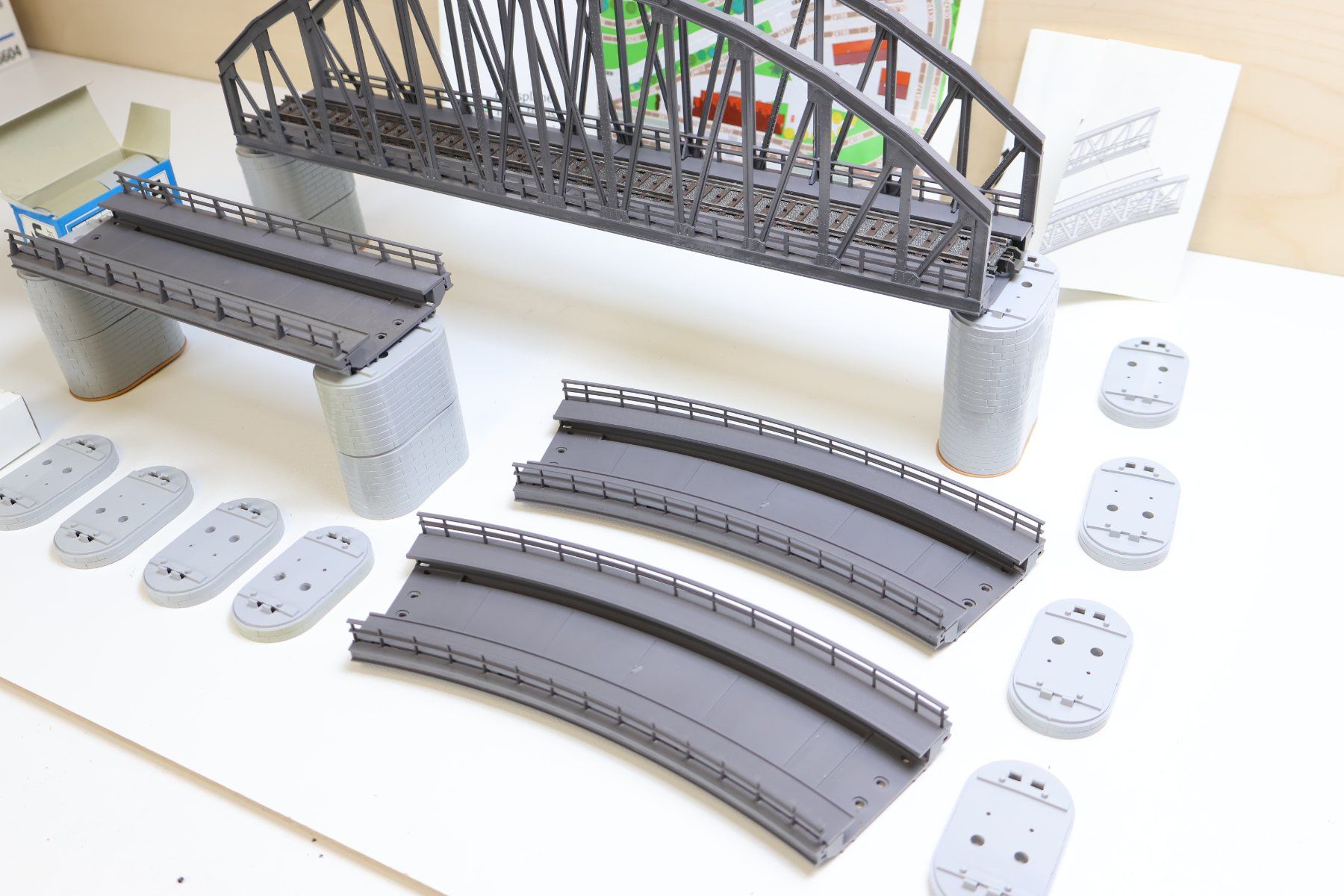 Märklin C-Gleis grosses Brücke & Pfeiler Set - 74636 H0 (Gebraucht) in ...