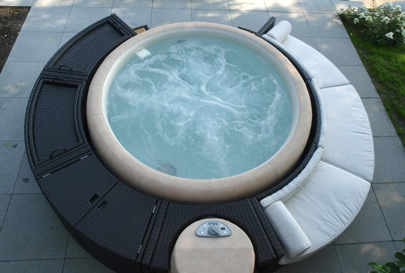 Softub Resort mit Umrandung kpl. ***Ausstellungsmodell*** (Neu und ...