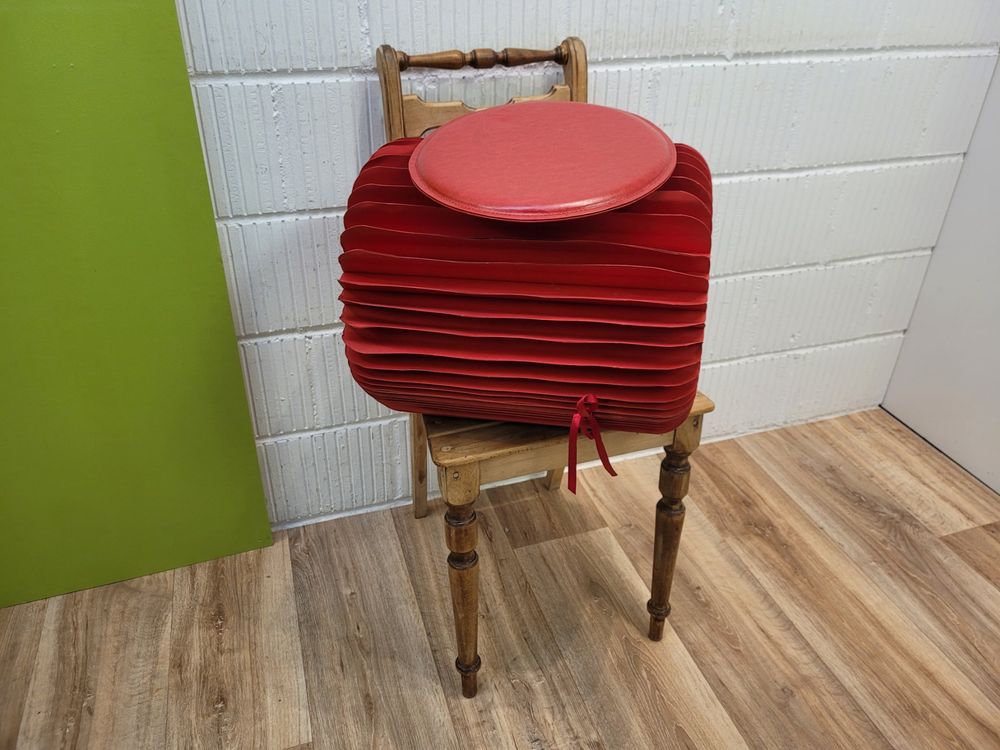 STOOLY France Stool Hocker Design Klassiker Waben-Hocker Rot (Gebraucht ...