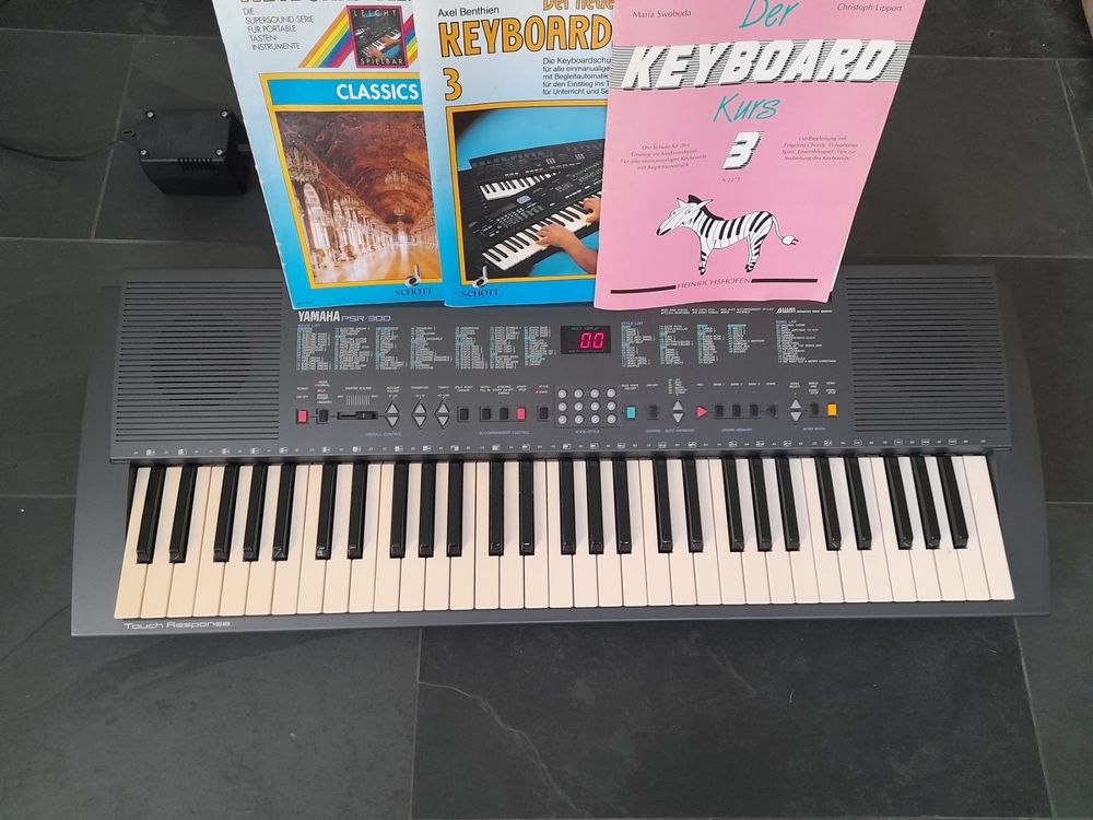 Keyboard Yamaha PSR 300 (Gebraucht) in Berikon für CHF 59 – nur ...
