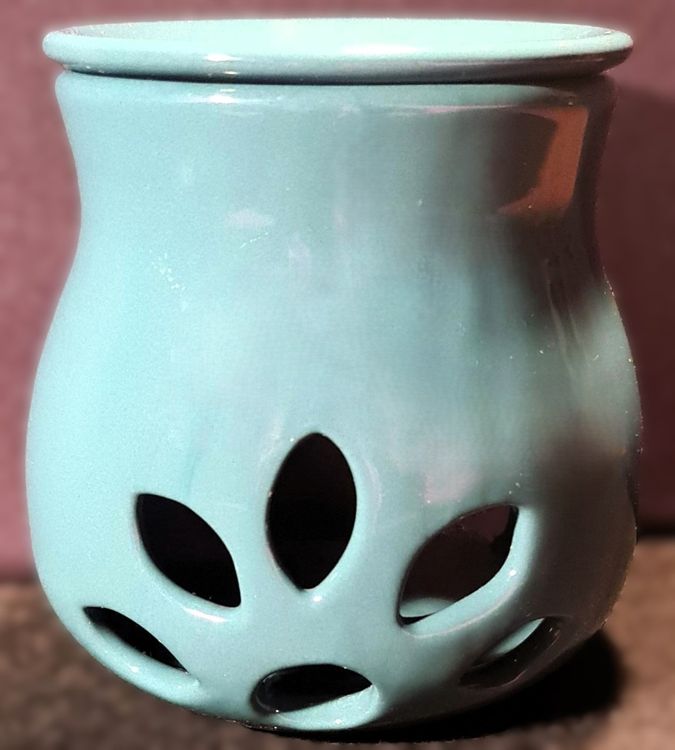 🕯️ Duftlampe in Blau/Grün/Türkis 🩵💫 (Gebraucht) in Saland für CHF 3.5 – mit Lieferung auf ...