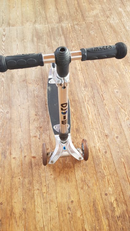 Micro Scooter Kickboard Roller 3-Rad für Kinder ab 5 J. | Kaufen auf Ricardo