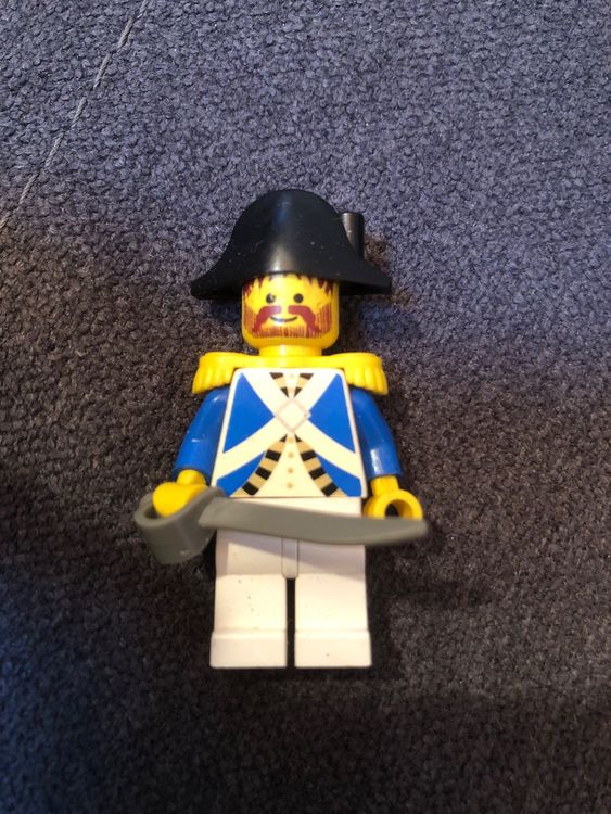 Lego figurine pirates Harbor Sentry Officer Minifigur (Gebraucht) in ...