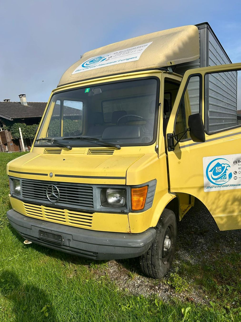 Mercedes Lieferwagen mit Hebebühne (Gebraucht) in Giswil für CHF 5800 ...