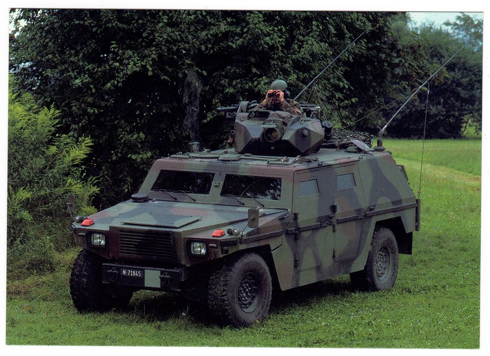 Armée Suisse, Véhicule d'exploration 93 (Gebraucht) in La Tour-de-Peilz für CHF 6 – mit ...