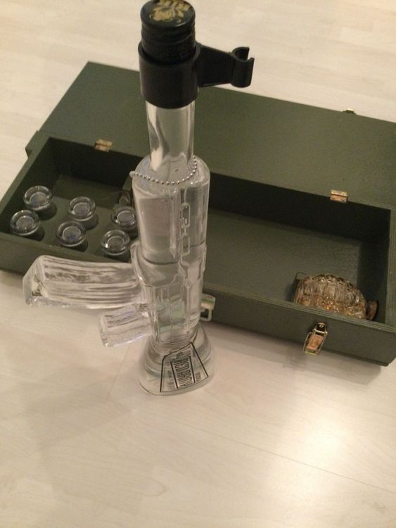 Kalaschnikov Red Army AK 47 Vodka Set | Kaufen auf Ricardo