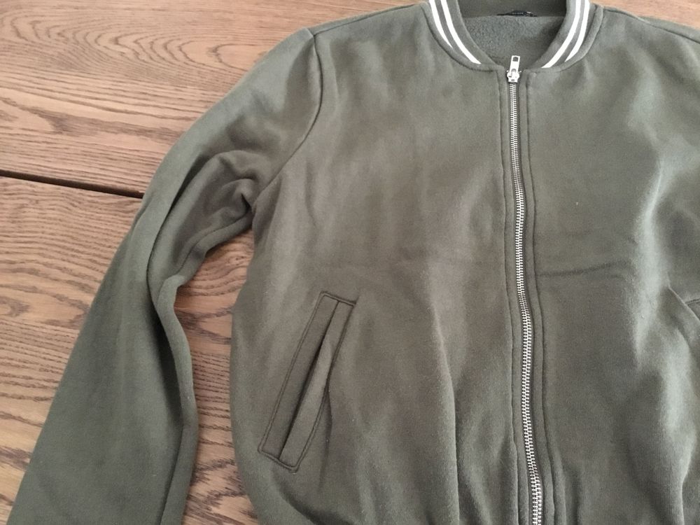 Tolles Pullo Jäggli Gr.M (Gebraucht) in Würenlos für CHF 5 – mit ...