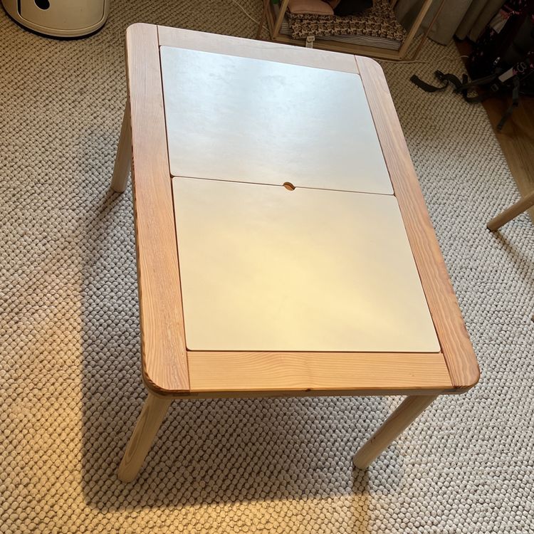 Ikea Flisat Kindertisch - Neuwertig, mit rosa Trofast Boxen | Kaufen ...