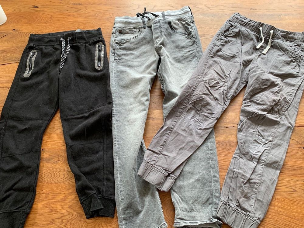 Hosen Set Jungs 140 (Gebraucht) in Pfäffikon ZH für CHF 17 – mit ...