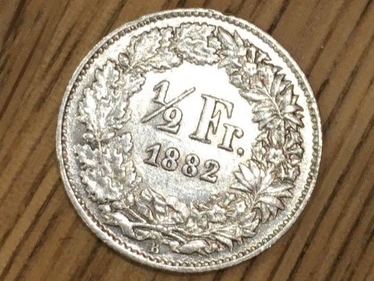1/2 Fr 1882 Randfehler, sonst fast vz