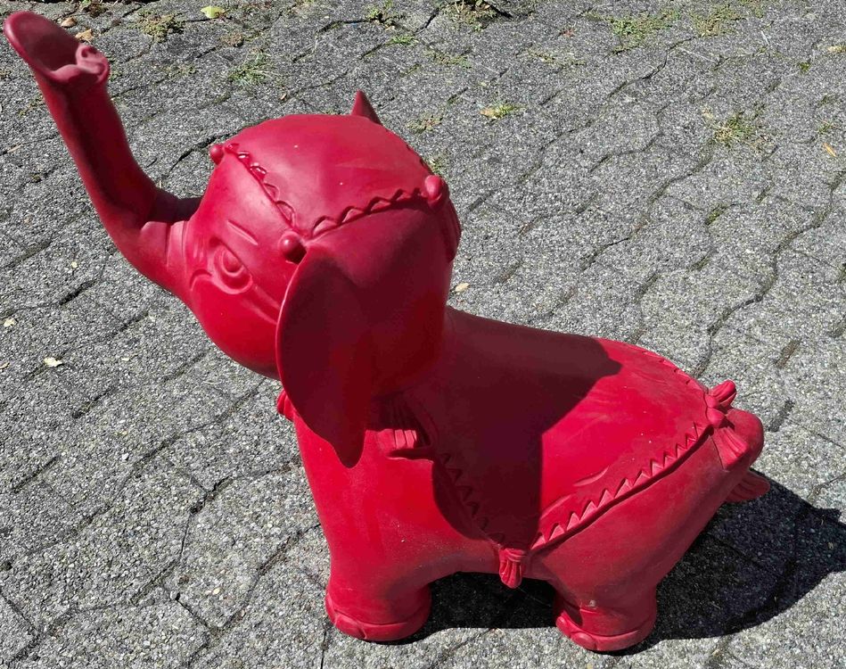 Roter Togu Prien Kinderelefant, Hüpftier, Spielzeug für drin (Gebraucht ...