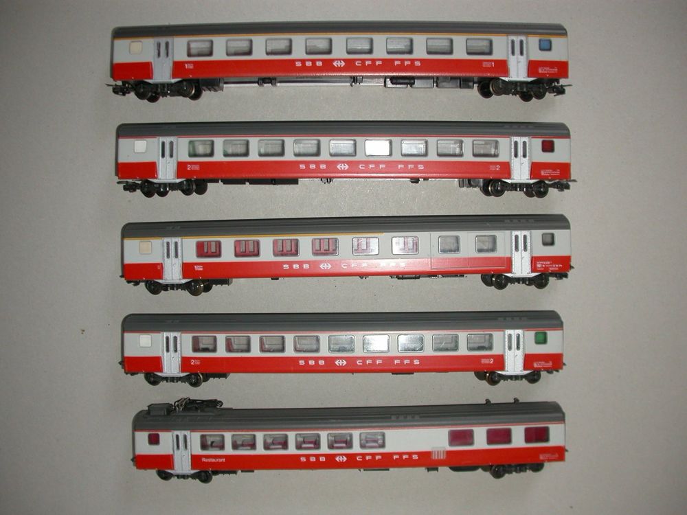 Liliput Swiss Express Set Nr.885 EW III mit 5 Wagen (D'occasion) à Berikon pour CHF 125 – avec ...