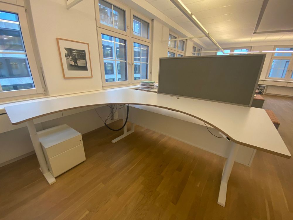 Schreibtisch L-Form Pult Büro Design gross höhenverstellbar (Gebraucht ...