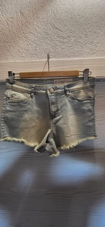 Short in jeans (Neu (gemäss Beschreibung)) in Giubiasco für CHF 11 – mit Lieferung auf Ricardo ...
