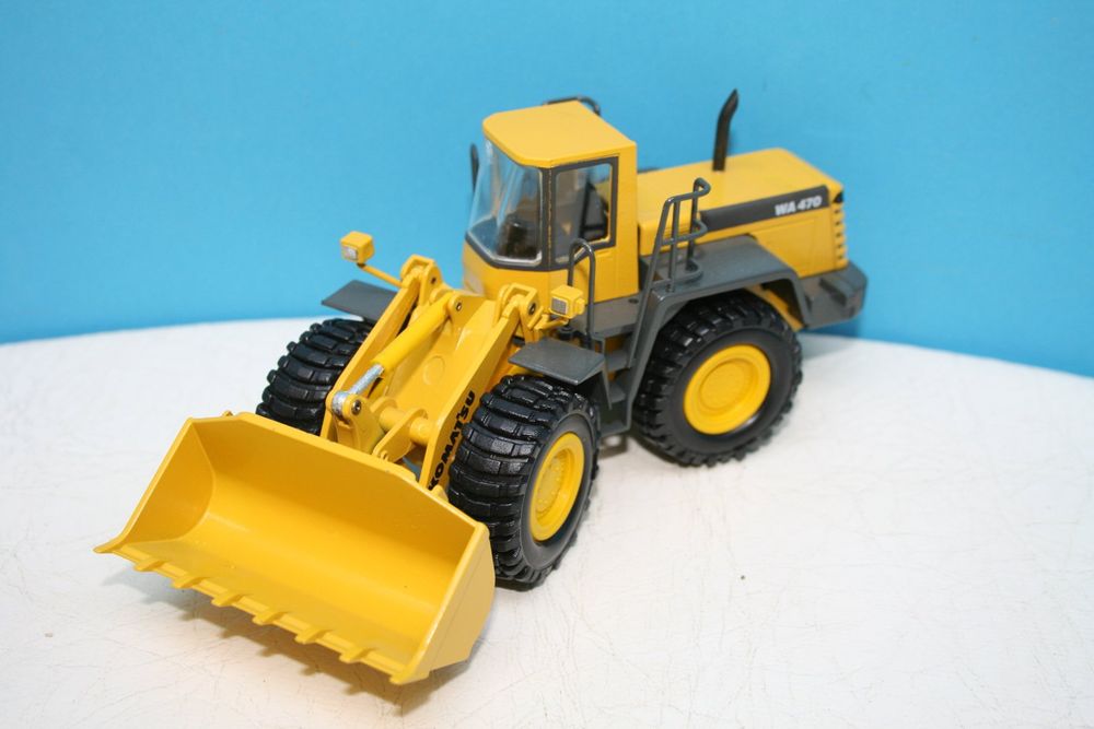 KOMATSU WA470-3 Radlader - Conrad (Neu und originalverpackt) in Thun ...