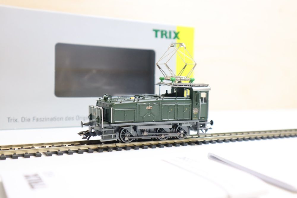 Trix SBB Ee 3/3 E-Lok - MFX + Sound - 22390-01 | Kaufen auf Ricardo