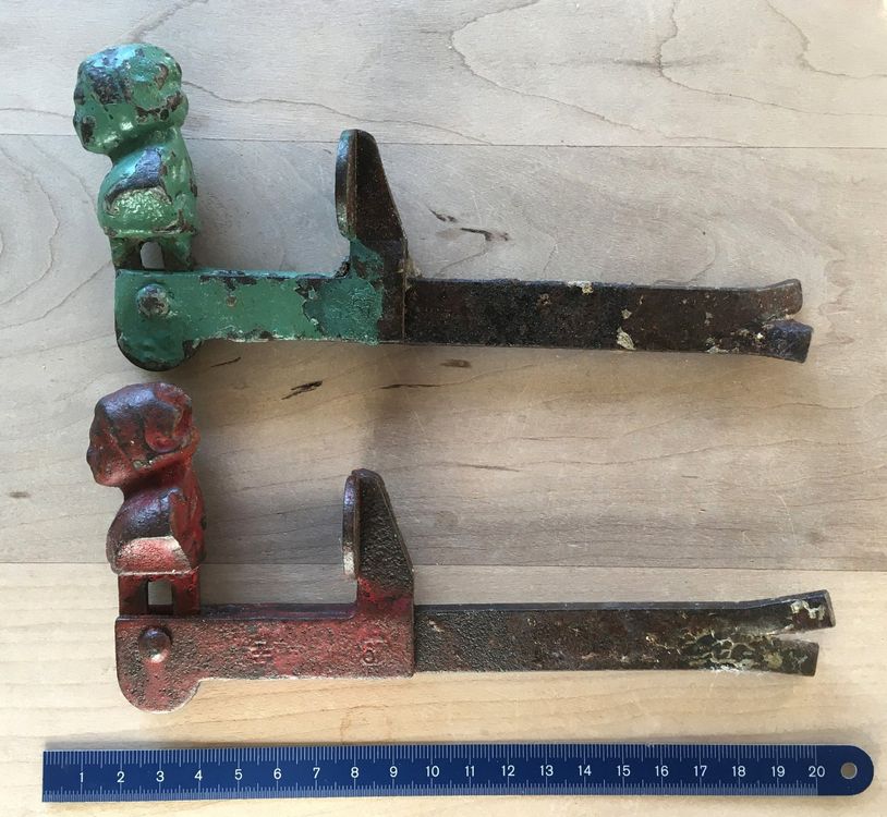 Fensterladenhalter, 2 Stück, antik (Gebraucht) in Füllinsdorf für CHF 22 – mit Lieferung auf ...