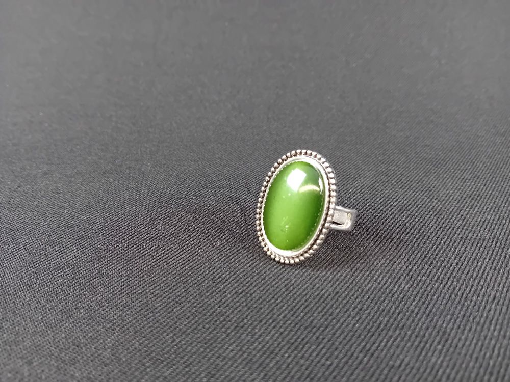 Modeschmuck Ring mit grünem Stein (Gebraucht) in Muri AG für CHF 1 ...