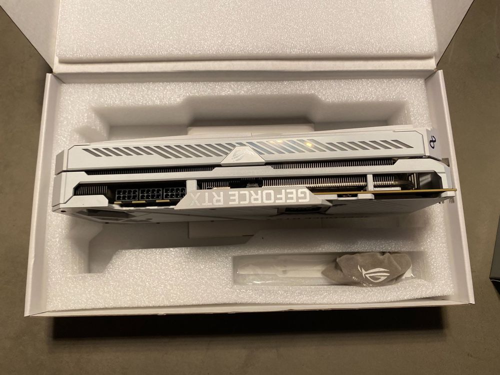 Asus Geforce ROG STRIX RTX 3080 White Edition ab 1 CHF!!! (Gebraucht ...