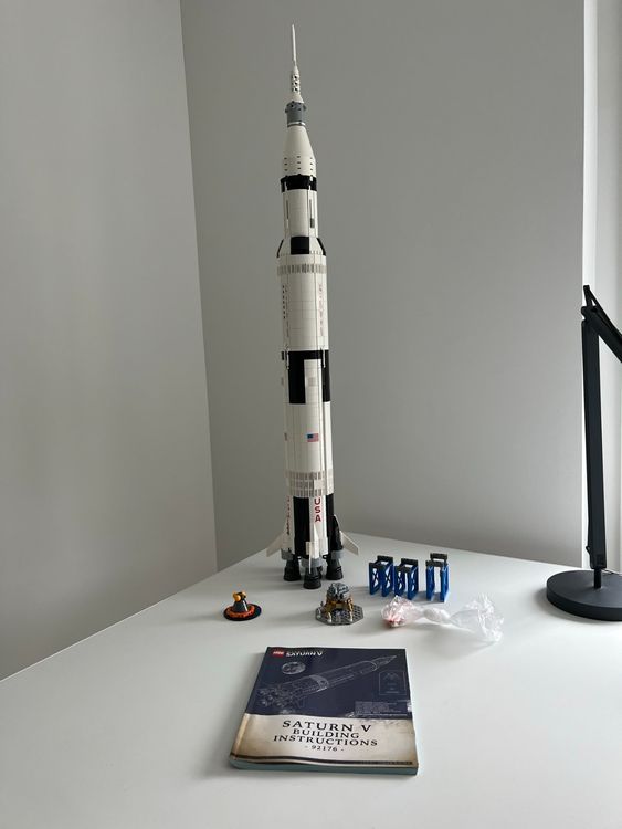 Lego-Modell 92176 - NASA Apollo Saturn V Rakete (Gebraucht) in Speicher ...