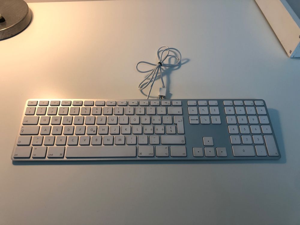 Apple Mac | LMP USB Tastatur m. Zahlenblock CH Layout Kabel (Gebraucht ...